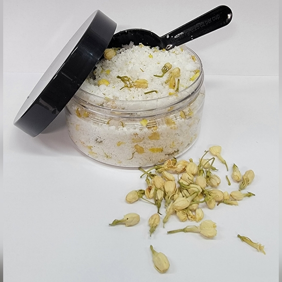 MYNAH & PAPAYA | Bath & Body | Princess Kaiulanis Pikake Jasmine Dead ...